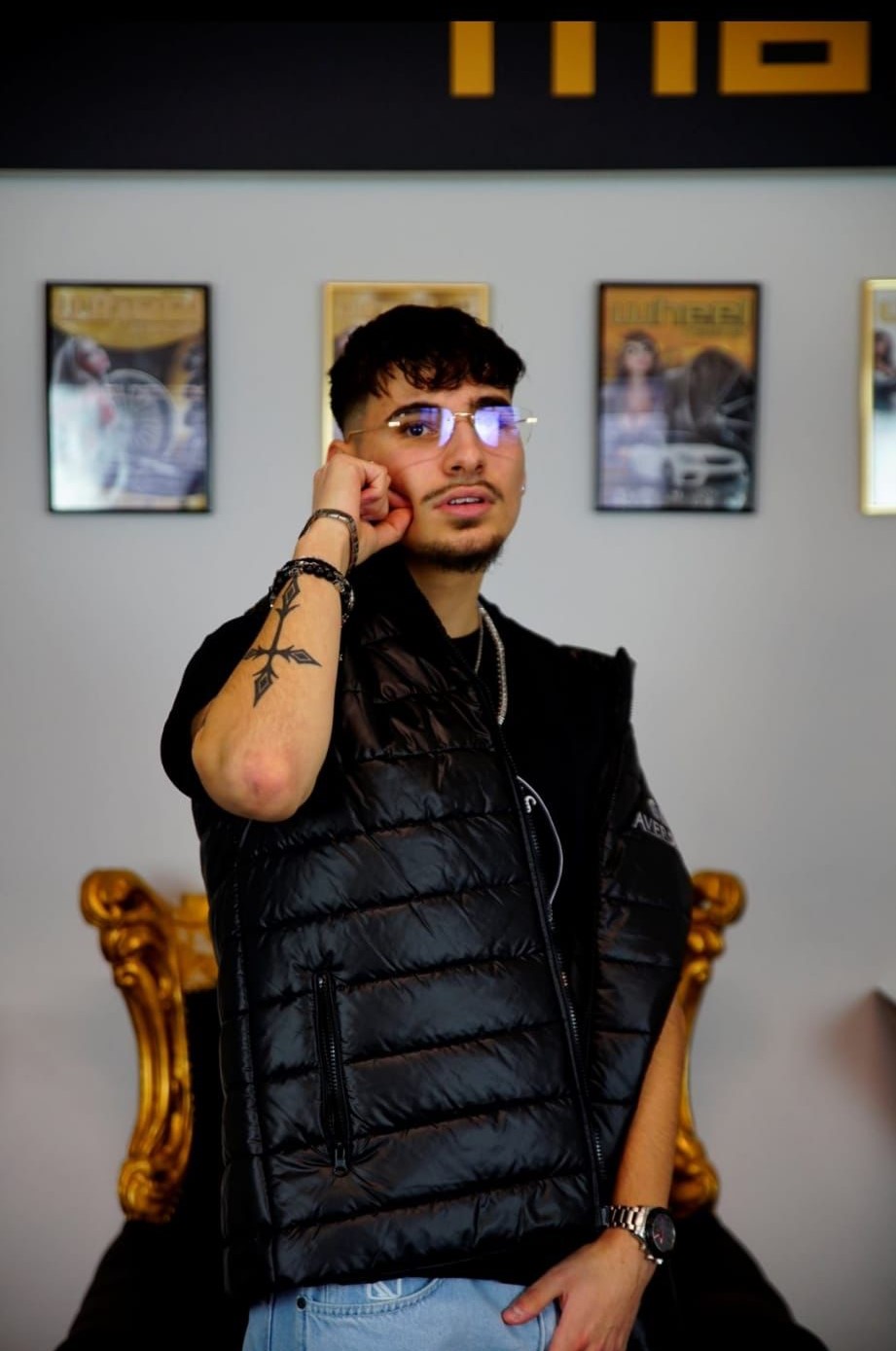 Dema fuori con "Sacoche Noir" — Gogo Magazine